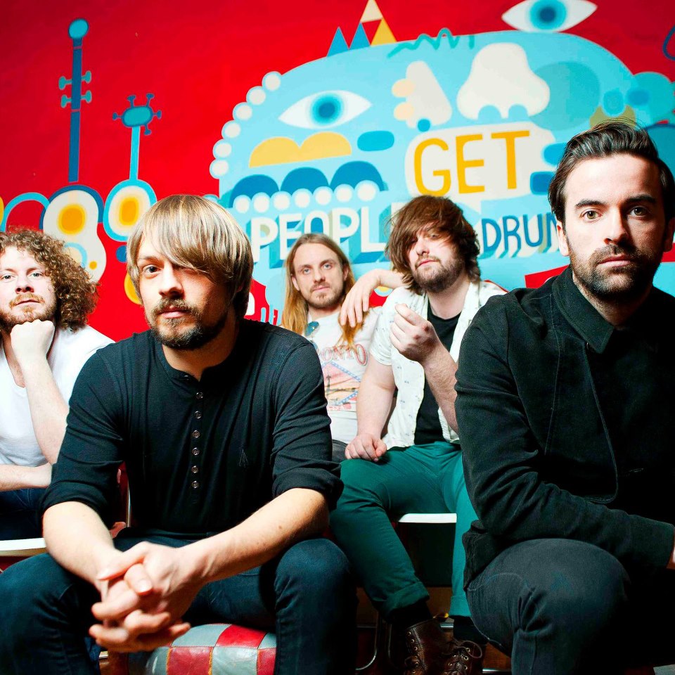 The Travelling Band + Ellen and The Escapades + Biederbeck at Sound ...