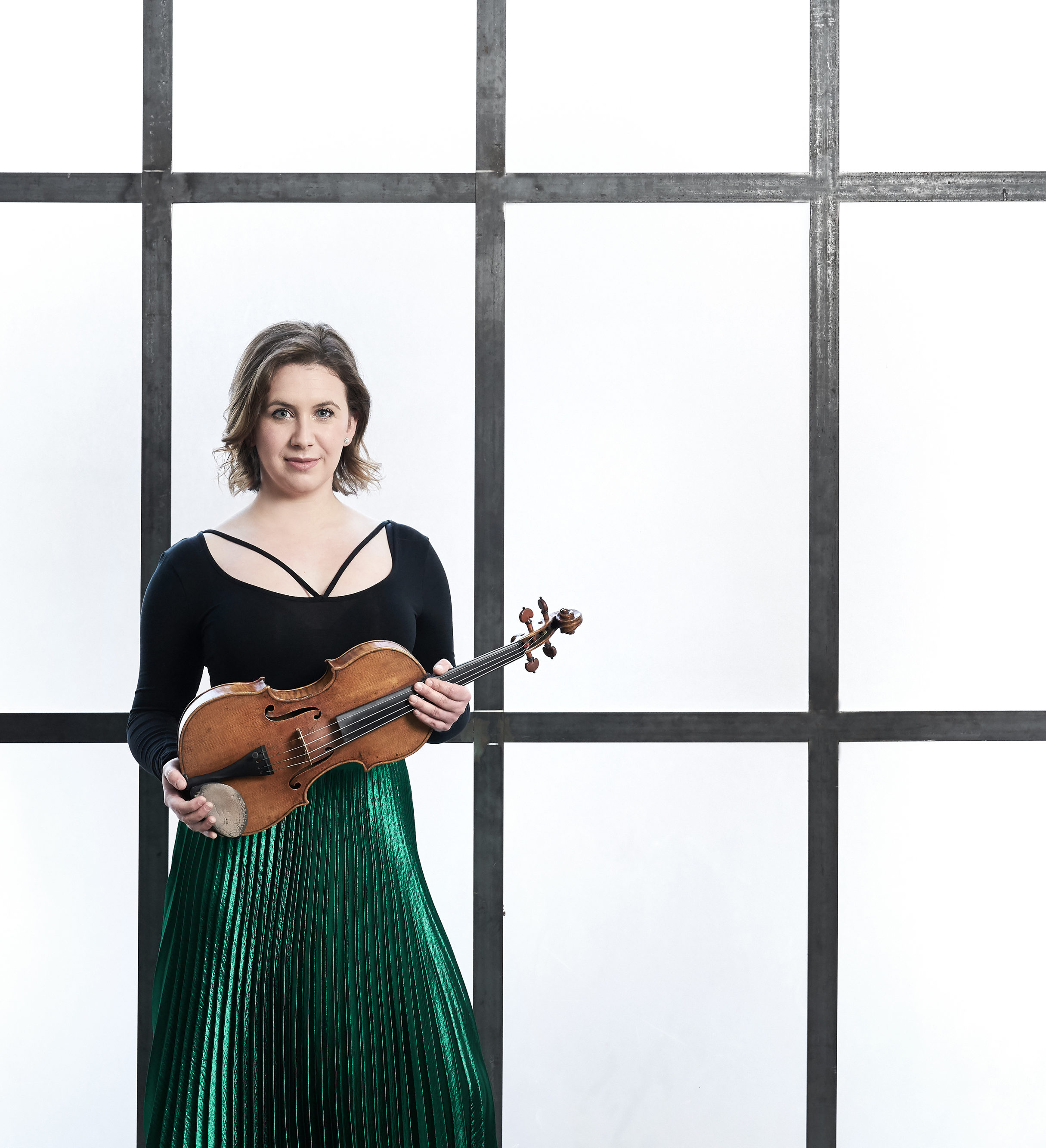 Violinist Chloë Hanslip directs this season finale at Stoller Hall