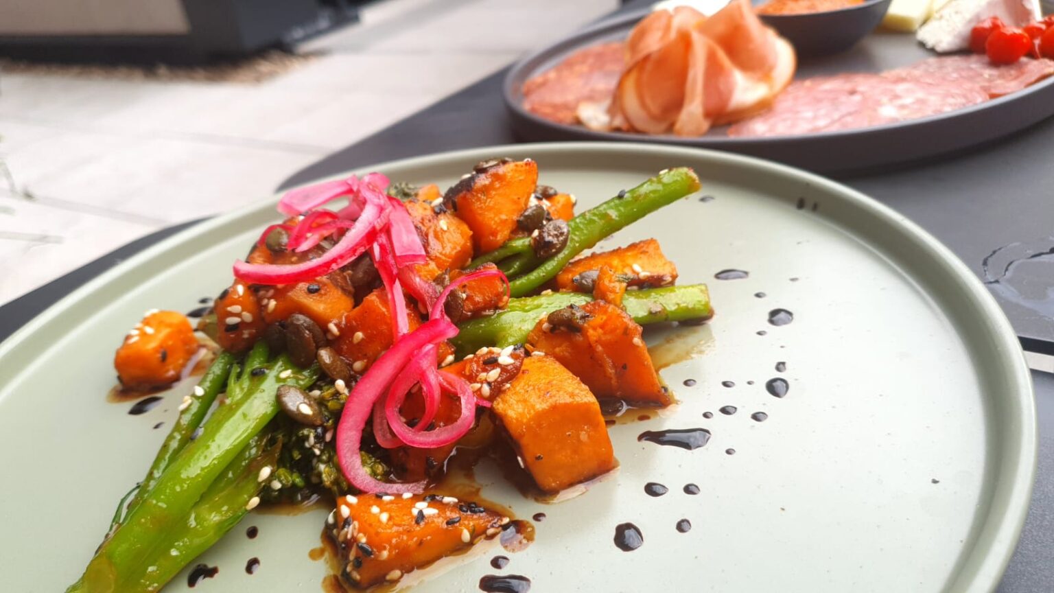 Beeswing: Natty wines and Manchester's most perfect terrace