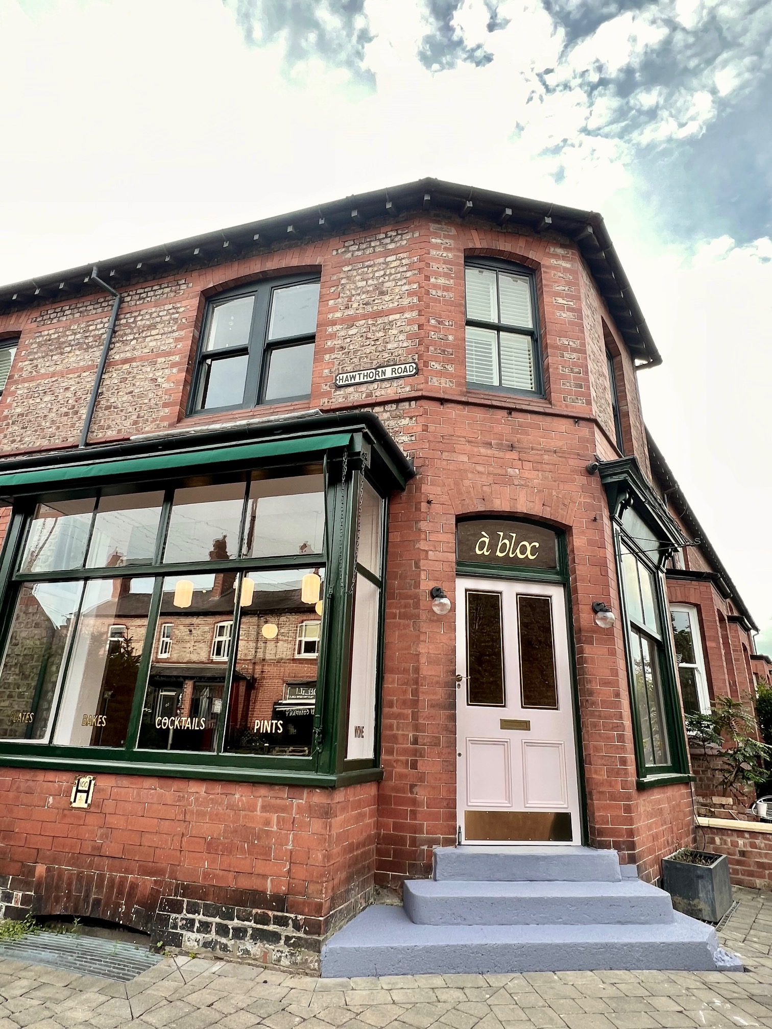 à bloc: Altrincham favourites launch brand-new neighbourhood cafe