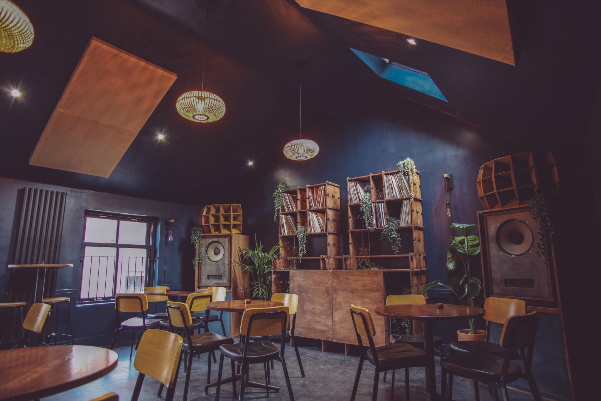 A new hi-fi listening bar and coffee shop has opened in Stockport's ...