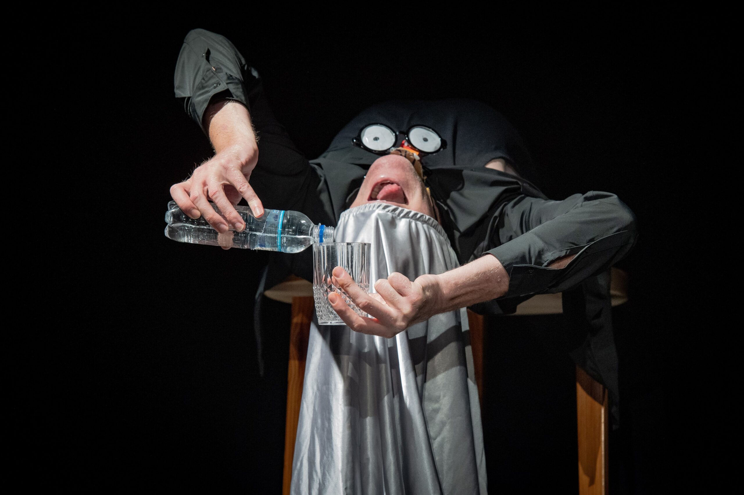 Silly Little Things celebrates the hilarious magic of mime art at Lowry
