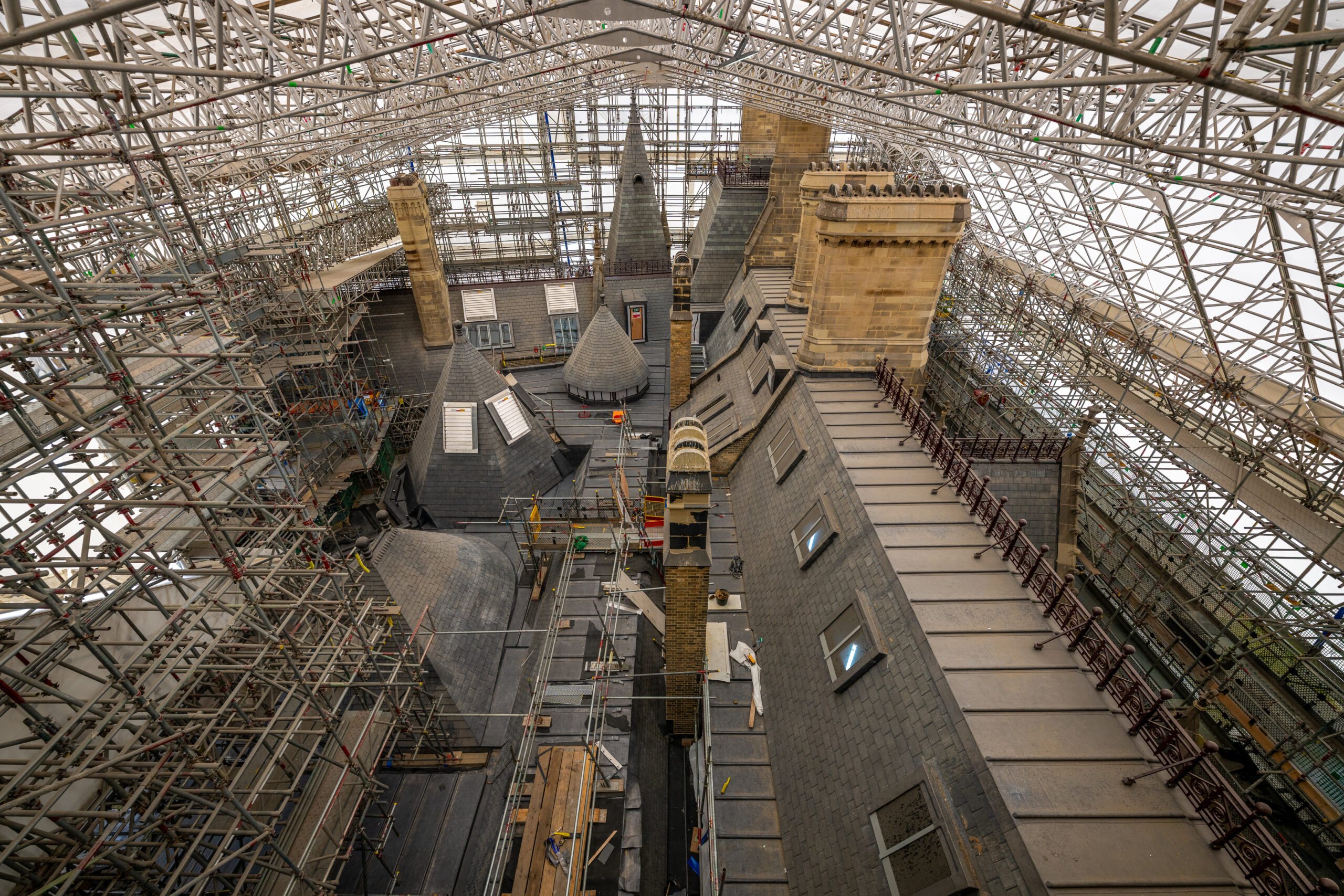 Manchester Town Hall reaches major milestone as refurbished roof is ...